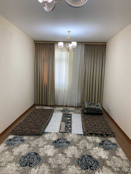 Yangi chosh-Teppa 2 xona 60m2 mebel texnikasi bilan.