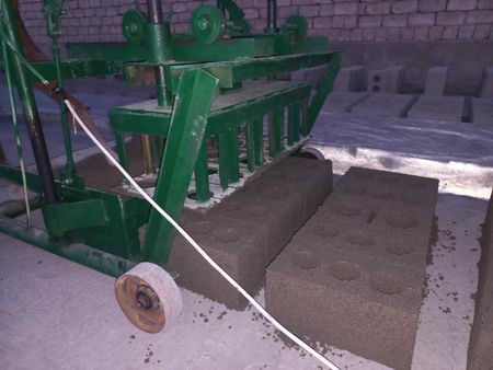 Шлакоблок аппарат сотилади