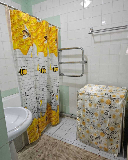 Коратош массивдан 4 хоналик уй ижарага берилади ФАКАТ ОИЛАГА