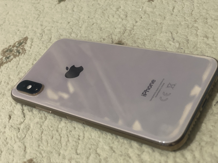 Apple Iphone xs gold