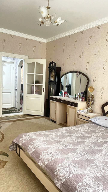 .Продам 3комнатную 3этаж 65м2 с мебельтехникой чистый ремонт 12квартал
