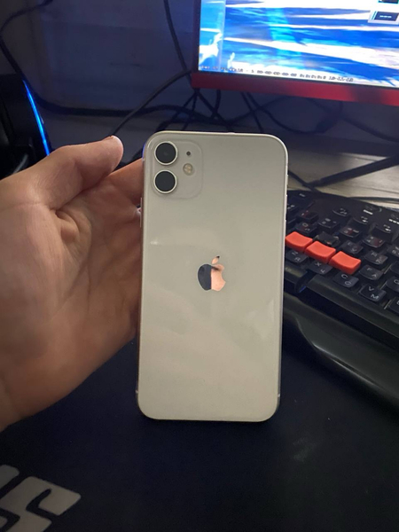 Iphone 11 (128 gb)