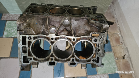 Блок цилиндров на каптиву объём 3.6L