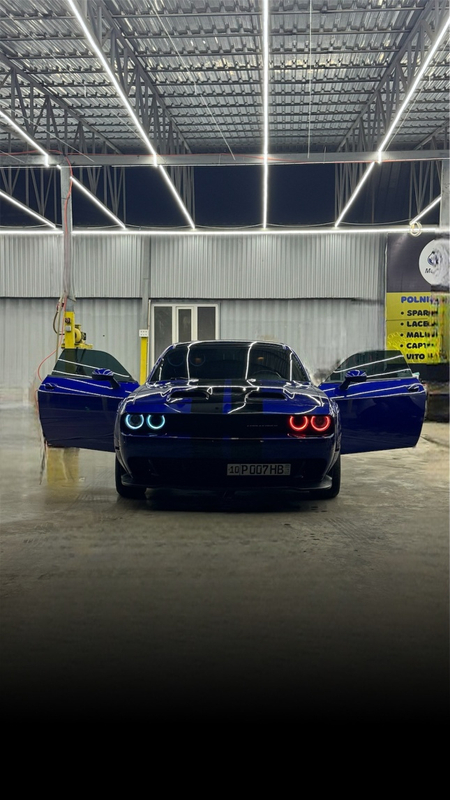 Dodge challenger