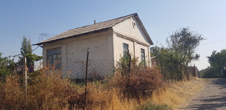 Dachamiz sotiladi
