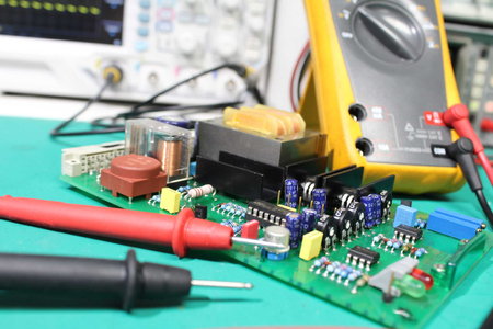Industrial electronic repair/ Sanoat elektron jihozlarini ta'mirlash