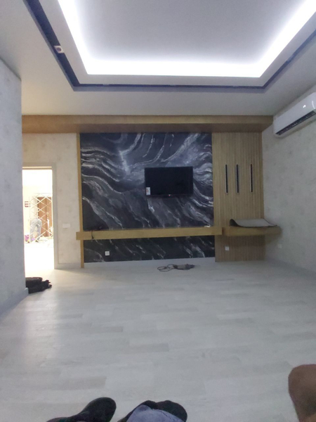 Малярка абой тияга краска ламинат устаси