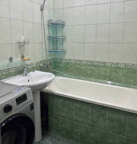 谷 130454 谷 Chilonzor tumanida kvartira sotiladi [46 м²]