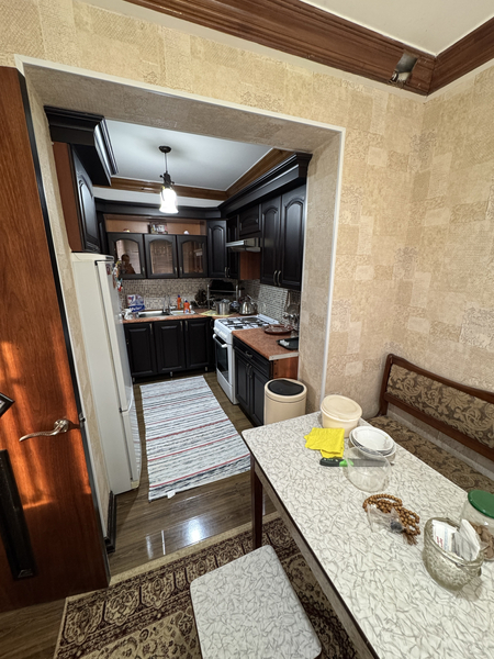 Продается 4 ком квартира мархабо