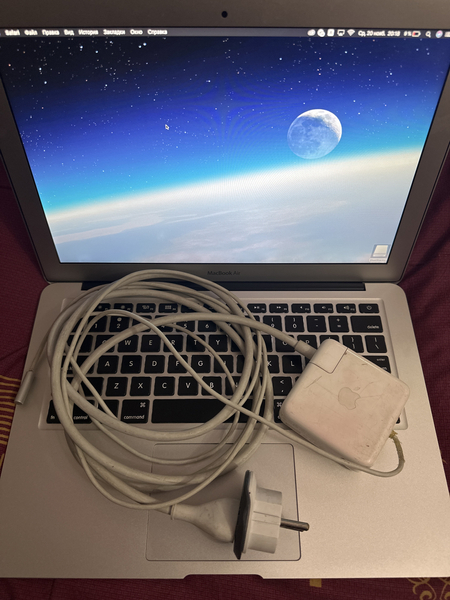 MacBook Air 254 gb