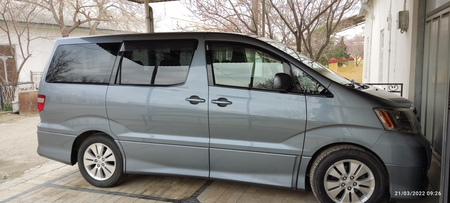 Tayota Alphard sotiladi