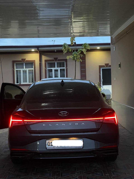 Hyundai Elantra 2022, 1,6 mator