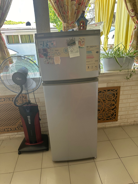 Продаю холодильник artel