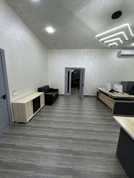 Продается офис 86 кв Чиланзар 6 кв