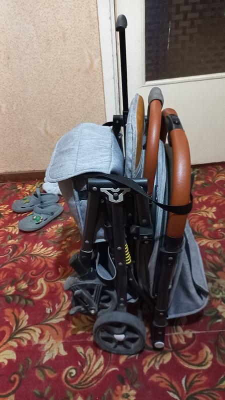 Коляска б/у от фирмы Seedo