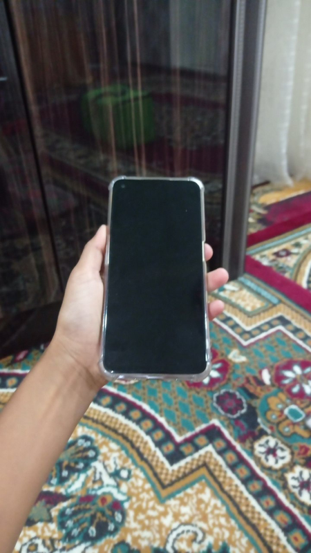 realme 8 i  faqat naxtga