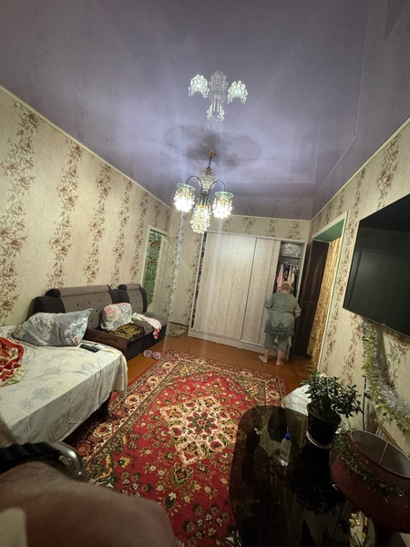 Продажа 1/4/4. 45м2 массив Феруза,221 школа