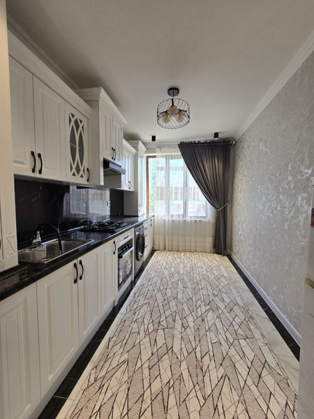 Продается 3 ком. Квартира на 1 этаже площадью 95 кв.м. Ор. Кинап
