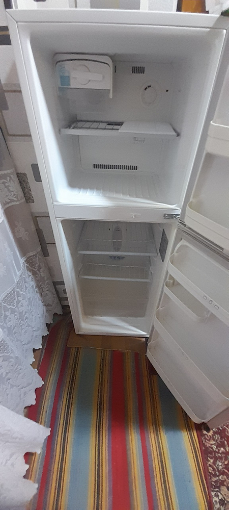 Продам холодильник LG