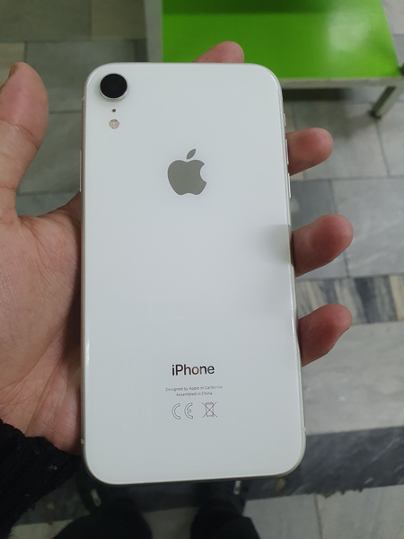 Iphone xr 256talil 77yom naxtga yoki abmen