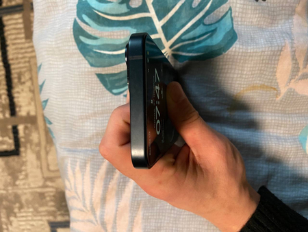 Продаю iPhone 14