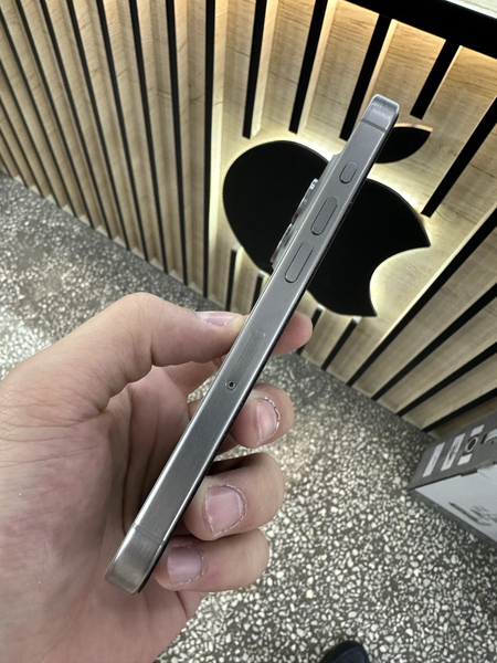 Iphone 15 pro 256 gb