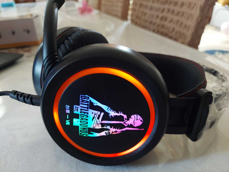 Новые качественные наушники с микрофоном с RGB подсветкой красивые