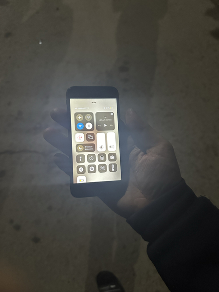 Iphone 7 sotiladi zor holatda