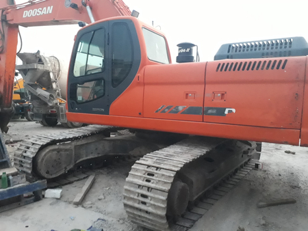 Экскаватор 3000 Доссан