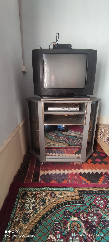 Telivizor Daewoo va Podstafka