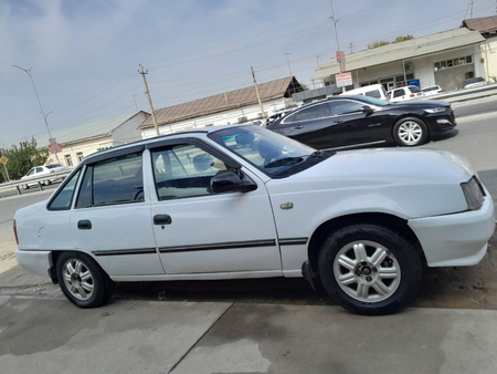 Daewoo Racer srochna sotiladi