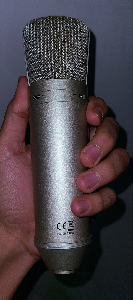 Behringer b2 pro sotiladi