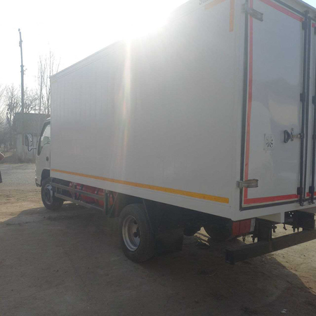 Isuzu sotiladi 2013 5 tonnali, 4ta metan baloni bor