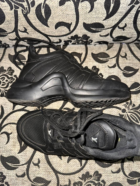Обувь брендовая Zara, Louis Vuitton, Yeezy, Nike