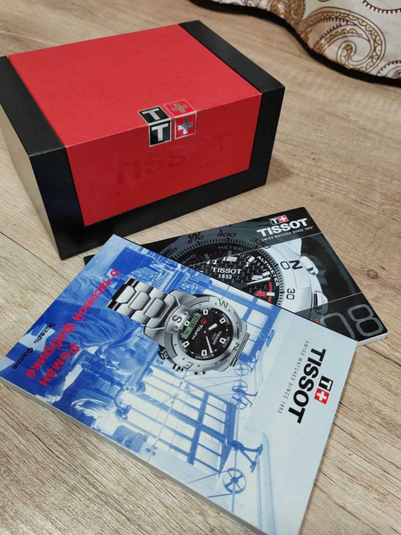 Часы Tissot, кварцевый хронограф