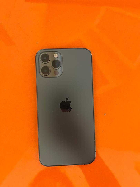Iphone 12 Pro, 128 GB, цвет графит. Cостояния отличный. Цена 450$.