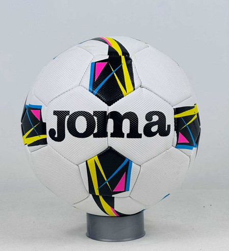 Futbol to'plari (Barca % Joma) / Футбольные мячи