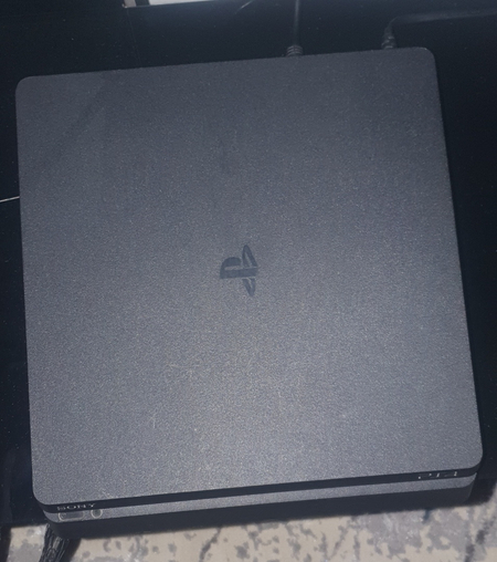 Ps4 slim 1 terabayt