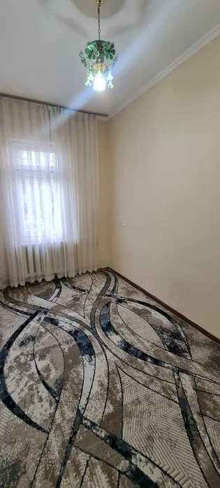 Yunusobod 14 kv 2 xona 425 dollar oilaga yoki 4 ta bolaga.