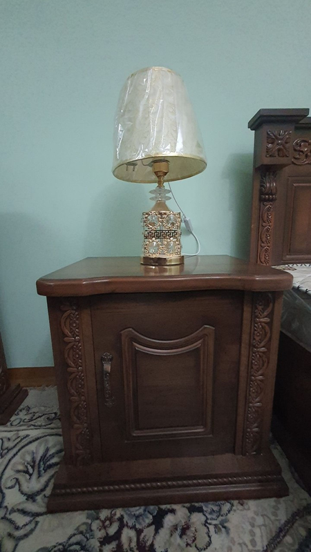 Спальня мебель, кровать, тумбы, шкаф и прочее.