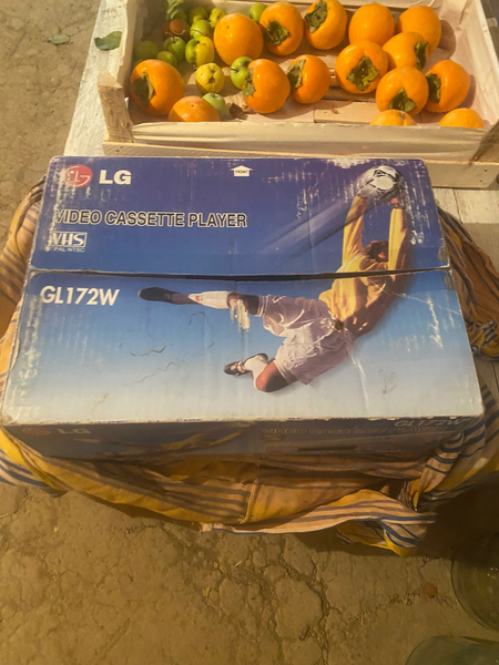 2003 VIDEO CASSETTE PLAYER 900 million Sotiladi faqat oladiganlar yoz!