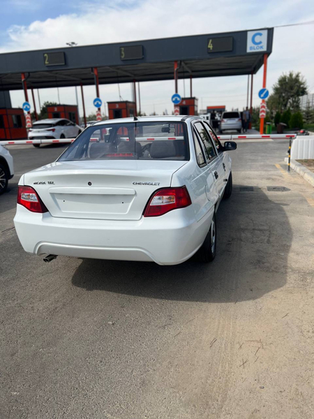 Nexia 2 Yengi 4000 Km Yurgan sotiladi