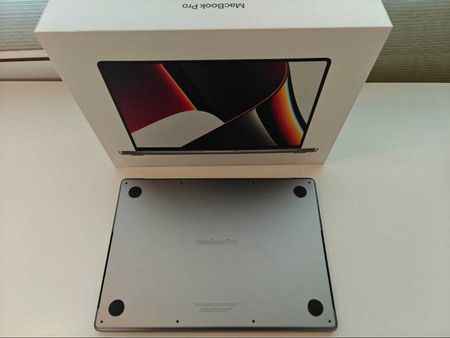 MacBook Pro 14 (2021) / 1TB SSD / i9 2.4 Ghz / RAM 32GB