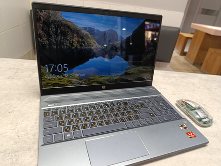 Hp дизайнерский ноутбук Dubai