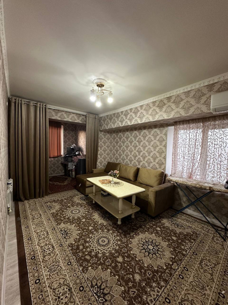 Продам квартиру 2/4/4 Кирпич 2х6 Эко базар