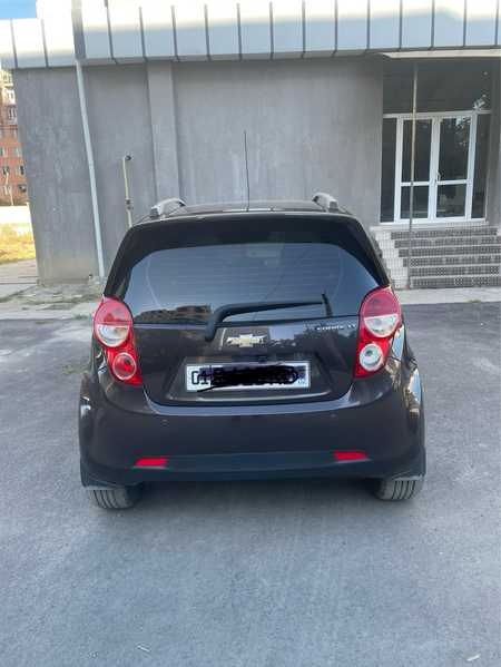 Spark 4 pazitsiay sotiladi