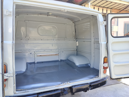 UAZ / 2010 / OQ b