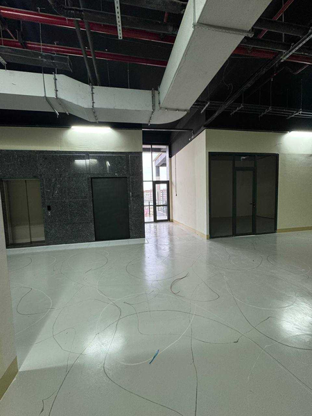 Продам магазин в ИБН СИНО ТЦ STROY MART