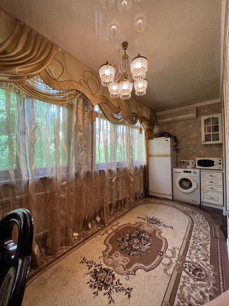 Аренда квартиры на Максим Горький Гост. Саёхат  3Хкомнитная ID:KM342