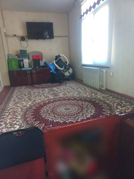 3 xonali kvartira, uchtepa 14-dom, 23- kvartalda, g'ishtli uy.